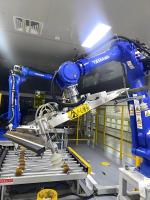 China Yaskawa GP25 25kg Payload Handling Robot 6-Axis CNC Line Loading Unloading for sale
