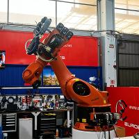 China KUKA KR360 R2830 360kg Payload Handling Robot 2826mm Reach Gripper for sale