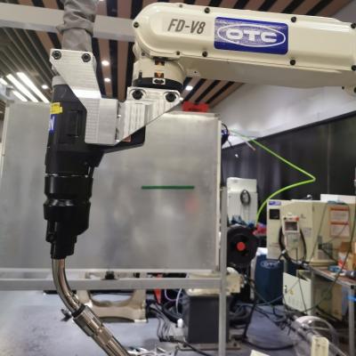China OTC FD-V8L 8kg Payload Welding Robot 2006mm Reach 6-Axis High Precision for sale