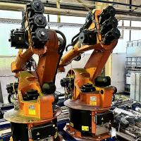 China KUKA KR240 R3330 240kg Payload Palletizing Robot 3326mm Reach 6-Axis for sale