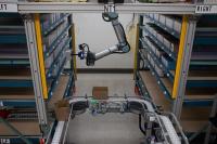 China New Universal Robots UR8 6-Axis 15kg Payload 1300mm Reach PLC Motor IP54 Stainless for sale