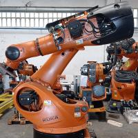 China KUKA KR420 R3330 420kg Payload Handling Robot 3330mm Reach CNGBS Gripper for sale