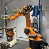 China KUKA KR5 R1400 5kg Payload Welding Robot 1400mm Reach 6-Axis Positioner for sale