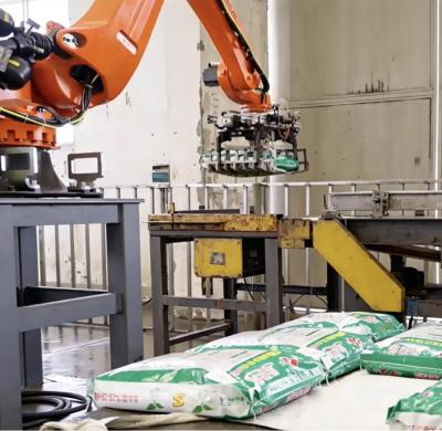 China KUKA KR140 R3200-2 PA 140kg Payload Palletizing Robot 3195mm Reach Bag for sale