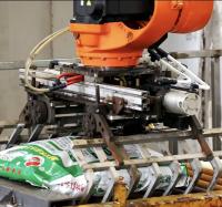 China KUKA KR140 R3200-2 PA 140kg Payload Palletizing Robot 3195mm Reach Bag for sale