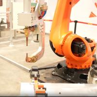 China KUKA KR50 R2500-2 50kg Payload Welding Robot 2500mm Reach Spot Welding for sale