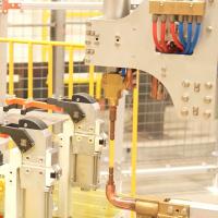 China KUKA KR50 R2500-2 50kg Payload Welding Robot 2500mm Reach Spot Welding for sale