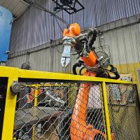 China KUKA KR210 R2700-2 210kg Payload Handling Robot 2701mm Reach 6-Axis for sale