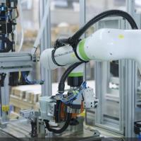 China FANUC CRX-10iA 6-Axis Collaborative Robot Hand Guided Teaching Motor IP67 Rated 10KG Payload for Chainsaw Assembly Production for sale