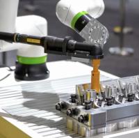 China FANUC CRX 20iA/L 6Axis Collaborative Robot 20kg Payload 1418mm Reach Cobot for Automatic Bolt Screwdriving Fastening for sale
