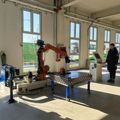 China KUKA KR35 R1840-3 HW 35kg Payload Welding Robot 1840mm Reach Linear Track for sale