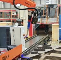 China KUKA KR35 R1840-3 HW 35kg Payload Welding Robot 1840mm Reach H-Beam Gantry for sale