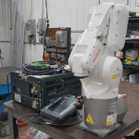 China KUKA KR6 R700 6kg Payload Handling Robot 700mm Reach Compact Gripper for sale