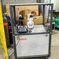 China KUKA KR6 R700 6kg Payload Handling Robot 700mm Reach Compact Gripper for sale