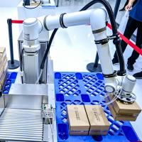 China CPL07-CS530H 30kg Payload Collaborative Palletizing Station Carton Stacking for sale