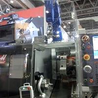 China Yaskawa GP12 12kg Payload Handling Robot 1440mm Reach CNC Machining Center for sale