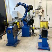 China Yaskawa AR1440 12kg Payload Arc Welding Robot 1440mm Reach MIG MAG Package for sale