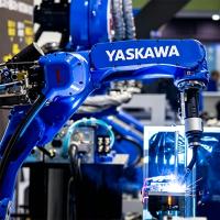 China Yaskawa AR1440 12kg Payload Welding Robot 1440mm Reach Positioner Carbon Steel for sale