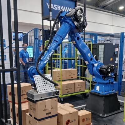 China Yaskawa GP180 180kg Payload Palletizing Robot 2702mm Reach Heavy Load Handling for sale