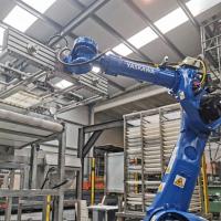 China Yaskawa GP180 180kg Payload Palletizing Robot 2702mm Reach Heavy Load Handling for sale