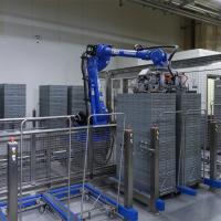 China Yaskawa GP88 88kg Payload Handling Robot 2236mm Reach Vacuum Sheet Metal for sale