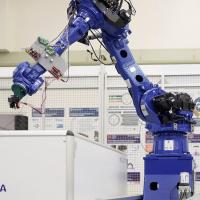 China Yaskawa GP88 88kg Payload Handling Robot 2236mm Reach Vacuum Sheet Metal for sale