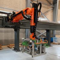 China KUKA KR120 R3100-2 120kg Payload Handling Robot 3100mm Reach Automotive for sale