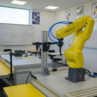 China FANUC LR Mate Teaching Robot 4kg Payload 717mm Reach Industry 4.0 Education for sale