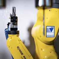China FANUC LR Mate 200iD 7kg Payload Handling Robot 717mm Reach Compact Mini for sale