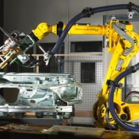 China FANUC R-2000iC/210F 210kg Payload Spot Welding Robot 6-Axis Heavy Duty for sale
