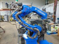 China Yaskawa Motoman GP12 12kg Payload Welding Robot MIG MAG Automatic Solution for sale