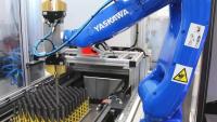 China Yaskawa GP7 GP8 8kg Payload Handling Robot with Gripper for sale