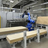 China Yaskawa 6-Axis Welding Robot Workstation for Arc and Spot Welding for sale