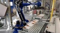 China Yaskawa GP180 180kg Payload Palletizing Robot 2702mm Reach Carton Stacking for sale