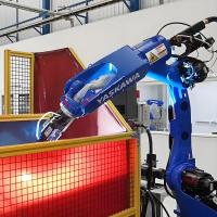 China Yaskawa GP180 180kg Payload Welding Robot 2702mm Reach MIG MAG System for sale