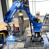 China Yaskawa AR1730 6 Axis 25kg Payload 1730mm Reach Industrial Automatic Laser Arc Welding Robot YRC1000 Controller 0.05mm Pose for sale