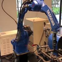 China Yaskawa AR1440 6 Axis Industrial Welding Robot 12kg Payload 1440mm Reach Arc Welding Robotic Arm YRC1000 Controller for sale