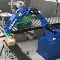 China Yaskawa GP180 Industrial Robotic Arm 180kg Payload 6-Axis Heavy Duty Palletizing Robot with 2702mm Reach for Carton Stacking for sale