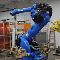 China Yaskawa GP180 Industrial Robotic Arm 180kg Payload 6-Axis Heavy Duty Palletizing Robot with 2702mm Reach for Carton Stacking for sale