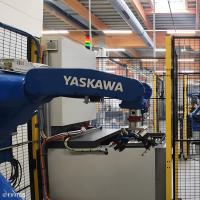 China Yaskawa GP25 6-Axis 25kg Payload 1730mm Reach Industrial Robot 0.02mm Pose Repeatability YRC1000 Controller for CNC Machine for sale