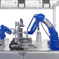 China High-Speed Compact 6-Axis Yaskawa MotoMINI Industrial Robot 0.5kg Payload 350mm Reach 0.02mm Precision for Workpiece Handling for sale