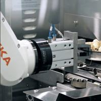 China KUKA KR 7 R900-3 Robot 24H High-Speed Sorting Packaging Machine for Food Industry PLC Motor Flexible Gripper Reduces Food Damage for sale