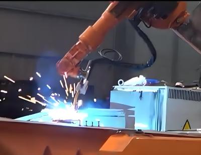 China KUKA KR 6 R2010-2 Industrial Palletizing Robot with Positioner | 6-Axis Hollow Wrist PLC & Gearbox AC Servo Motor IP67 for sale