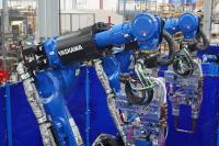 China Yaskawa SP100 Spot Welding Robot 100 kg Payload 2236 mm Reach for sale