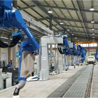 China Yaskawa MPX1950 Painting Arm with Spray Gun and Robot Covers for sale
