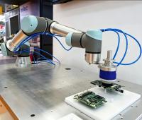 China AI-driven Universal Robot UR12e Cobot Match Customized Pneumatic Fixture Intelligent for sale