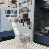 China UR7e 6 Axis Welding Collaborative Robot Automatic Material Welding Cobot Robot for sale