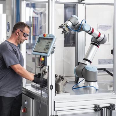 China High Precision Stable Universal Robots UR18 Cobot with Motor Gearbox PLC Customized for sale