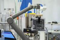 China High Precision Stable Universal Robots UR18 Cobot with Motor Gearbox PLC Customized for sale