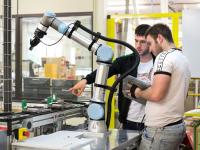 China Advanced Safe Universal Robots UR3e 6-Axis Collaborative Robot with Suction Cup Gripper and Depth Camera for sale